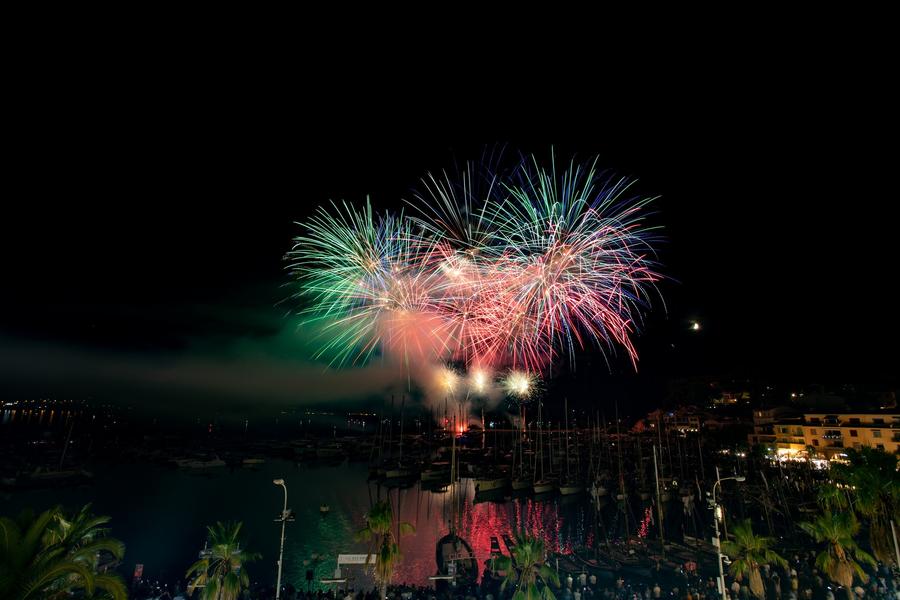 Fête Nationale : Feu d'artifice et Bal populaire - Le Var et Vous