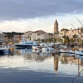 Oreilles, rhinopharynx, larynx - Le Var et Vous